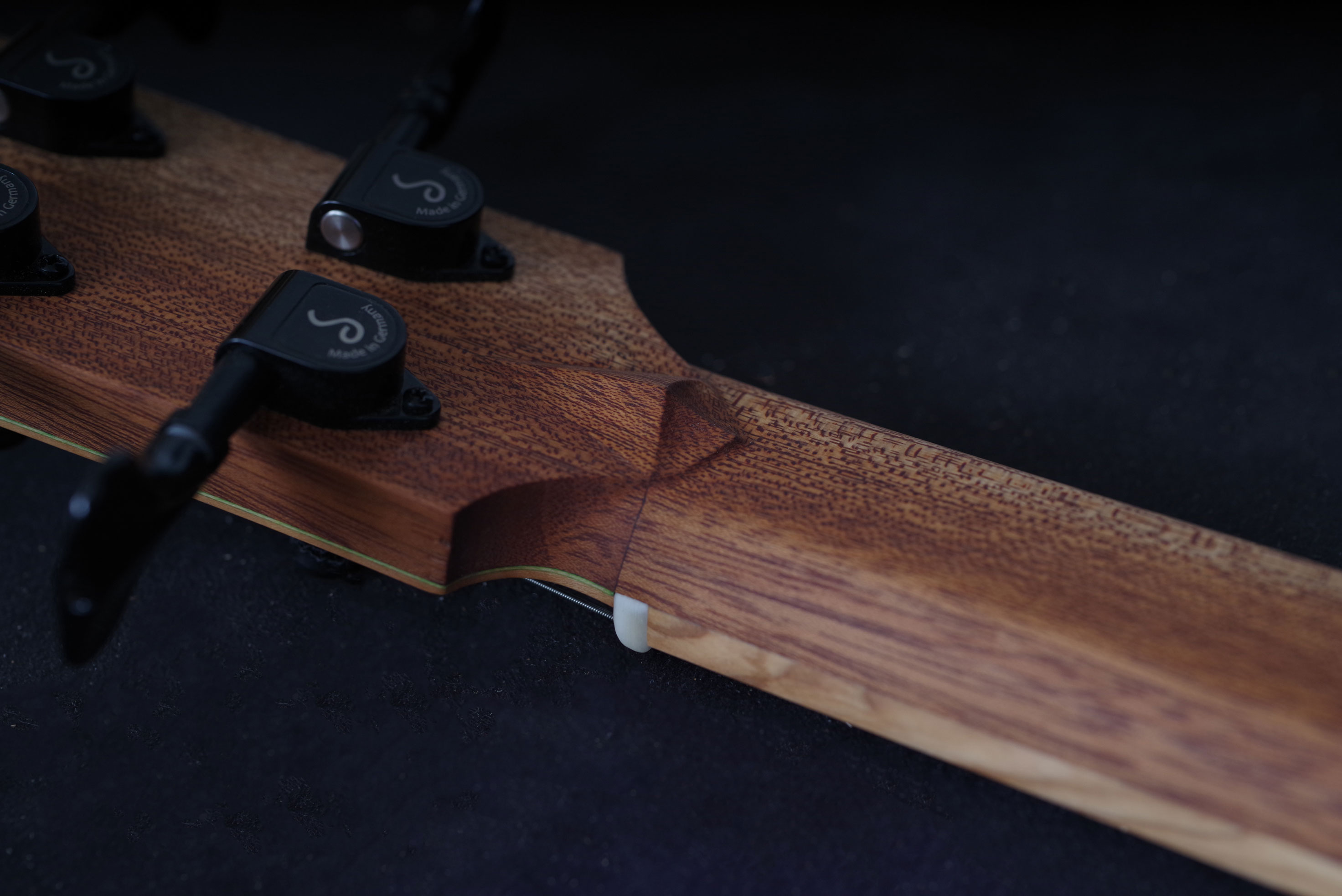 Solar Bass – Gritsch Guitars